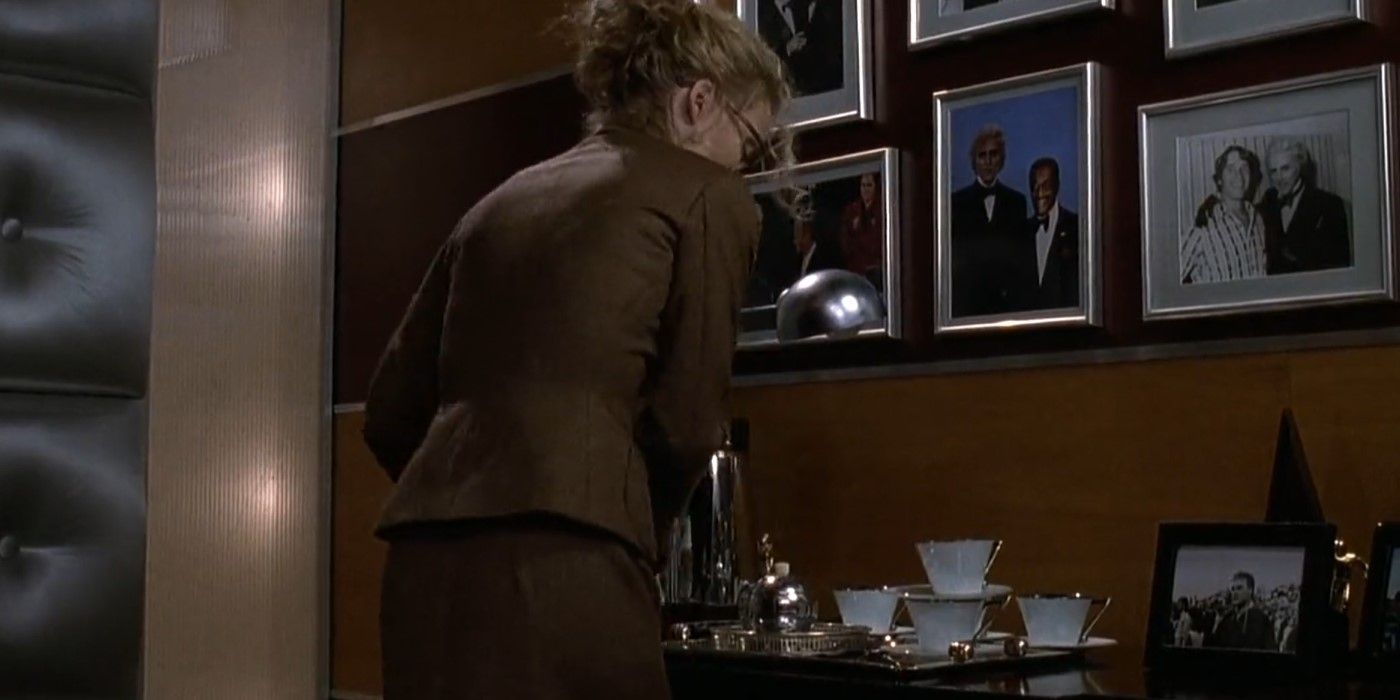 Batman Returns Has an Unintentional Batman & Robin Easter Egg