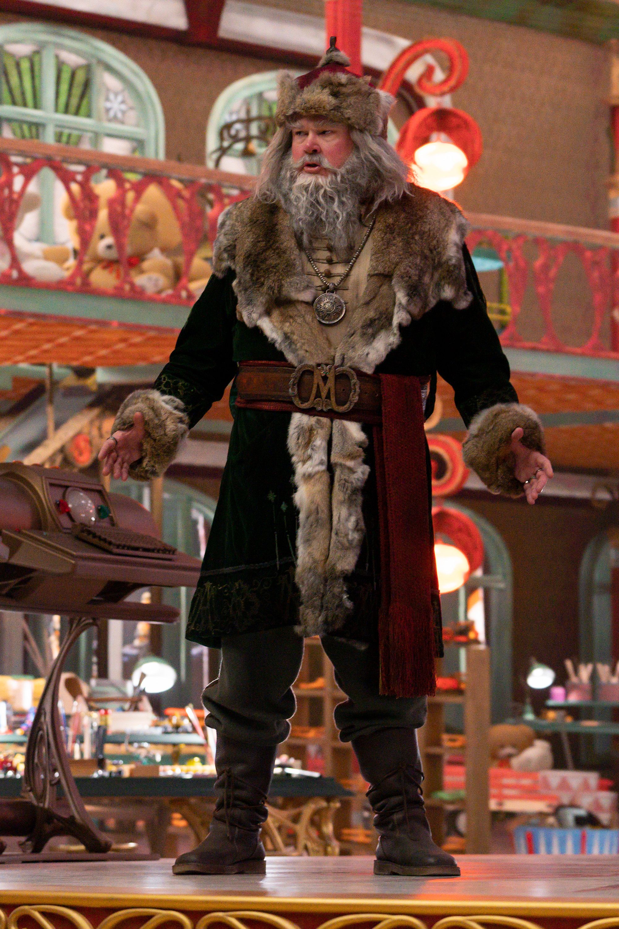 The Santa Clauses Images Reveal First Look at Eric Stonestreet's Mad Santa