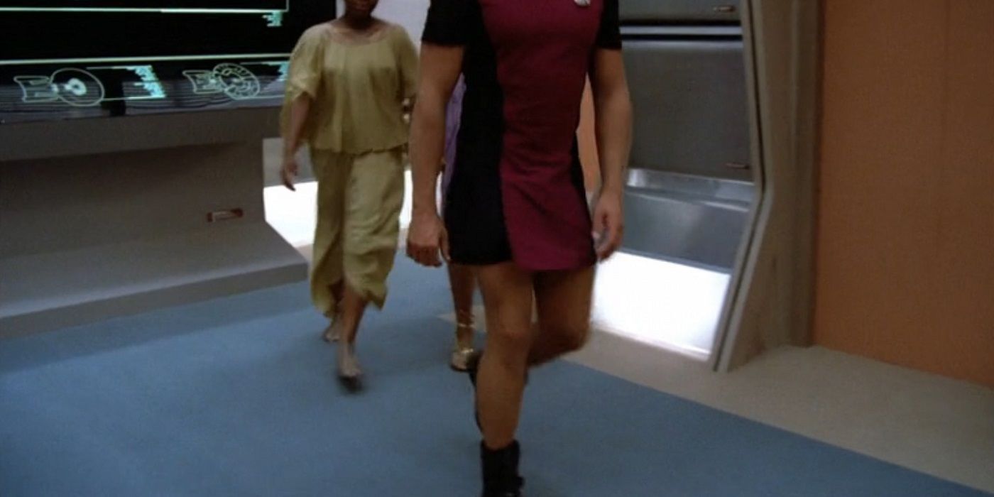 Star Trek: The Wild History of Starfleet's Revealing Skants