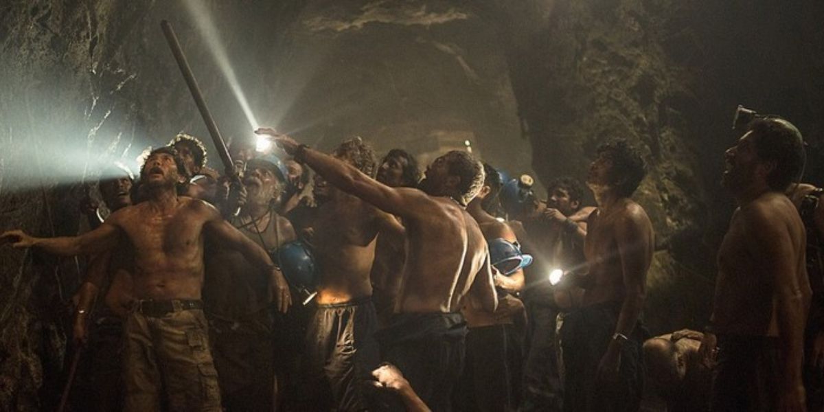 10 Best Claustrophobic Films That Succeed in Small Spaces