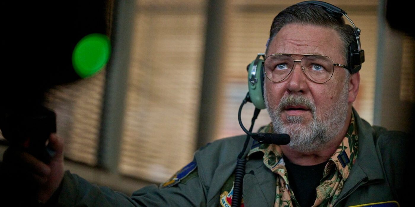 Liam & Luke Hemsworth Teamed With Russell Crowe for This Forgotten Spy ...