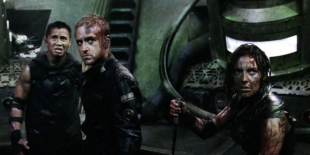 Dennis Quaid's Forgotten 16-Year-Old Space Horror Film Is Way Better ...