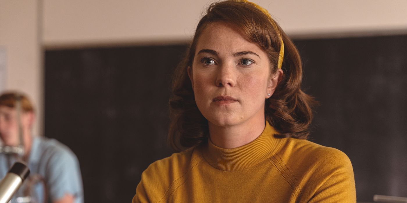 'From Villain to Victim': School Spirits Season 2 Star Explains Janet's ...