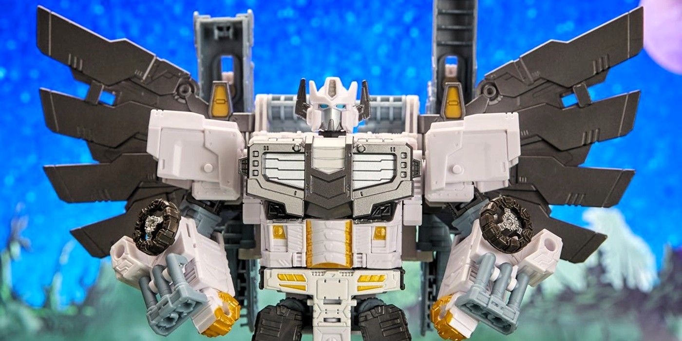 Transformers' New Toy Line Shows Off the First-Ever Prime Ahead of 2025 ...