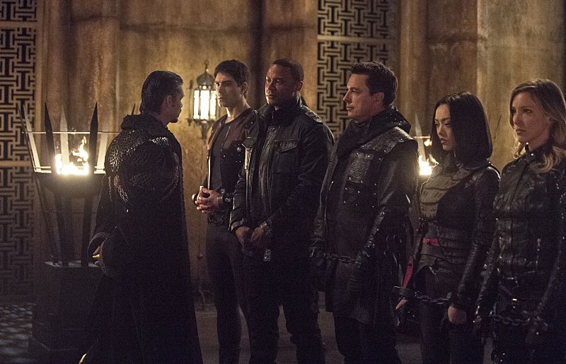 Team Arrow Faces the League of Assassins in New "Arrow" Photos