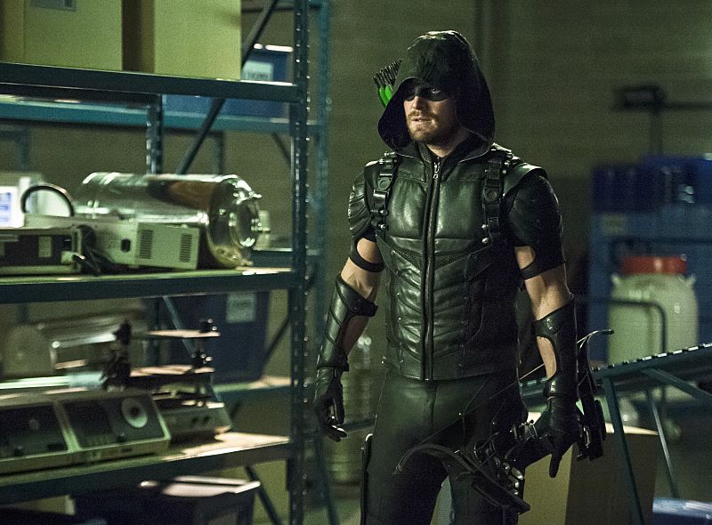LOOK: The Atom, Sara Lance & More are Back in Action in New "Arrow" Photos