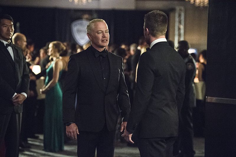 LOOK: Darhk Corners Oliver in New "Arrow" Photos