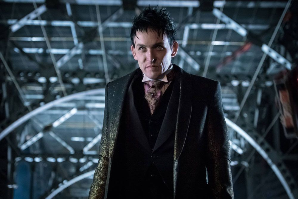 Penguin, Fish Mooney Feature in "Gotham" Season Finale Photos