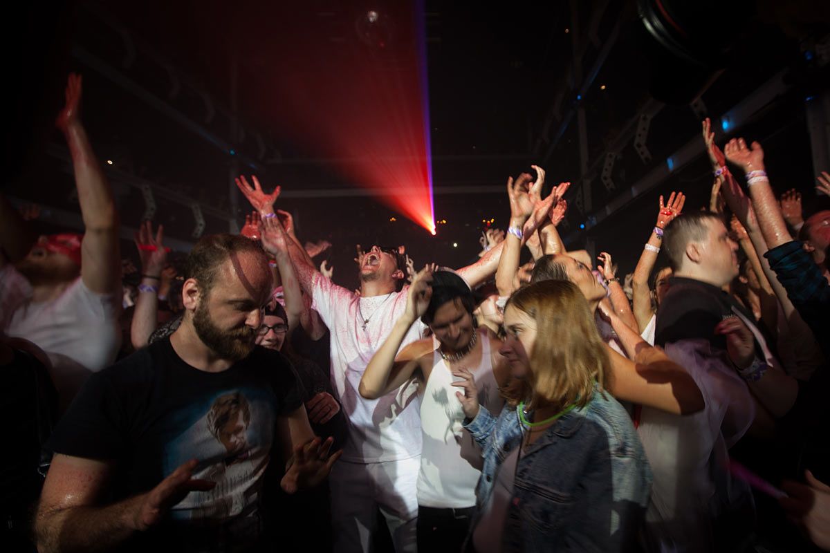 PHOTO PARADE: NYCC's "Blade Rave" is a Bloody Good Time