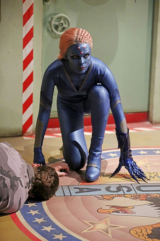 LOOK: Vandervoort's Indigo Comes in Swinging in New "Supergirl" Photos