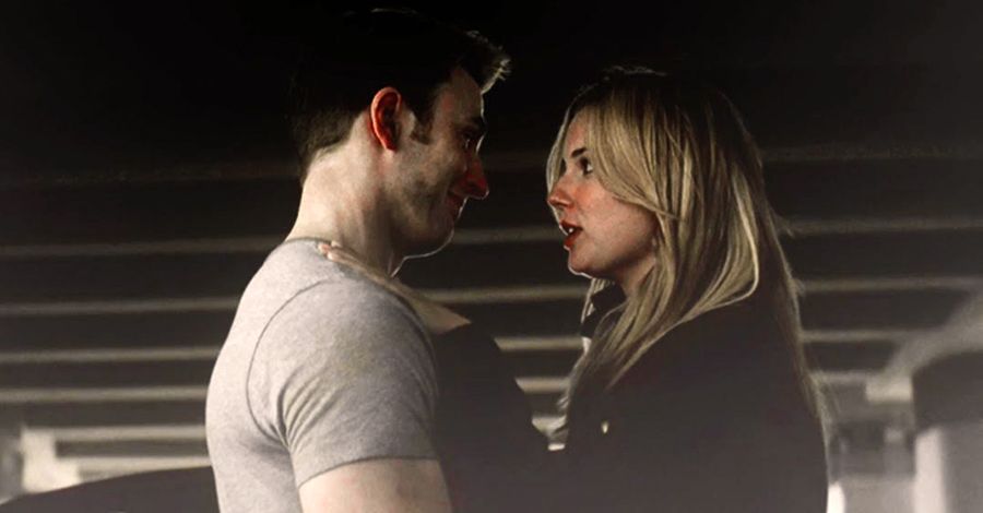 Hayley Atwell Gives Steve & Sharon's "Civil War" Kiss "A Big Fat No"