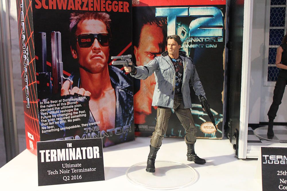 TOY FAIR 2016: NECA Revels in Everything, From Life-Size Batman to ...