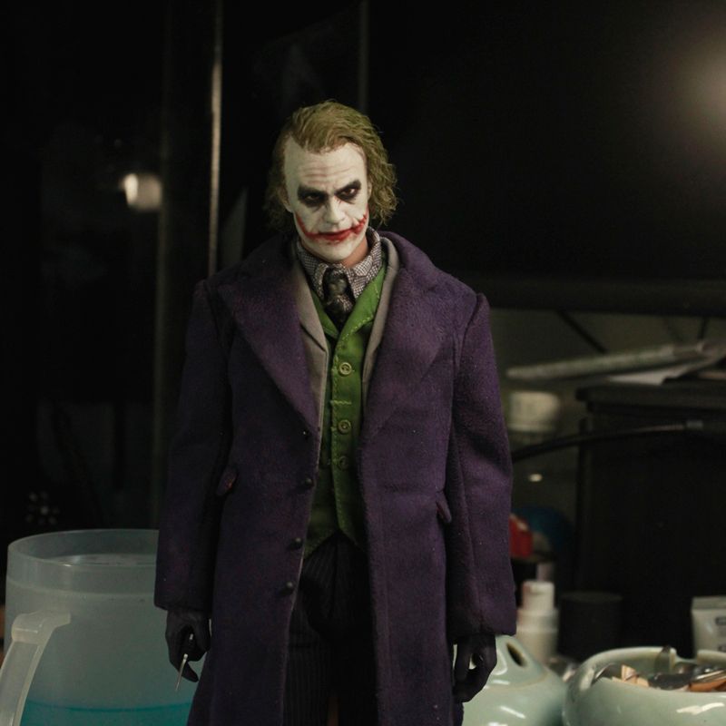 Artist's custom DC and Marvel figures are startlingly realistic