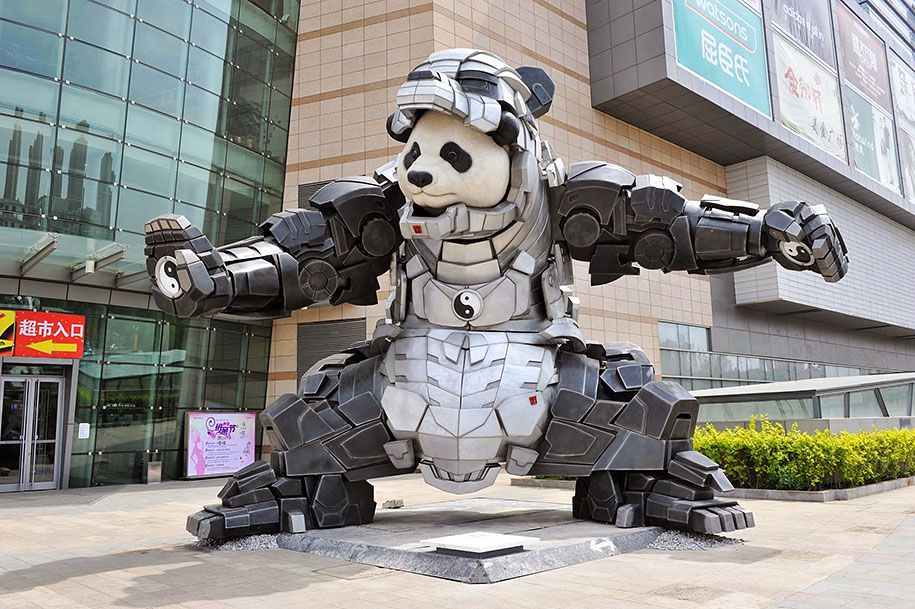 China's 20-foot Iron Panda puts the Hulkbuster to shame