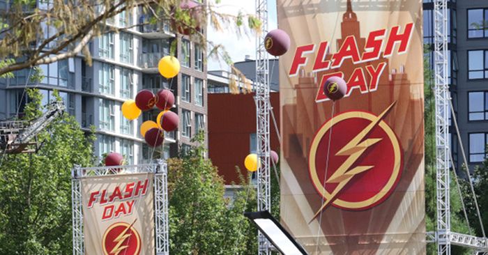Central City Celebrates Flash Day In First Season 2 Set Pics